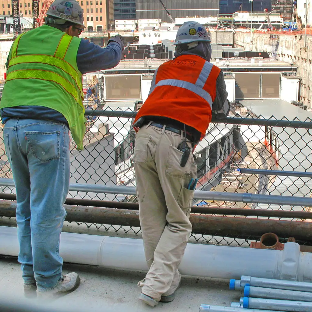 Construction Hoarding Maintenance - Greenloc Environmental Hoarding Inc.